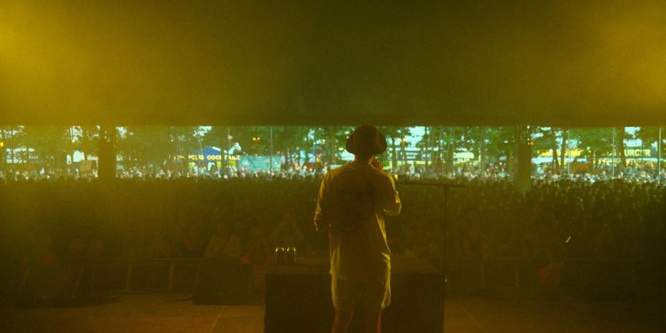 I bar overkrop og med Suspekt i ryggen tog Tarrak Roskilde med storm ...