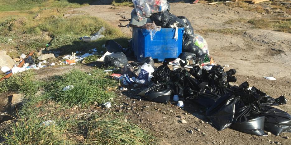 Avannaata Kommunia overvejer vending i affaldshåndtering | KNR