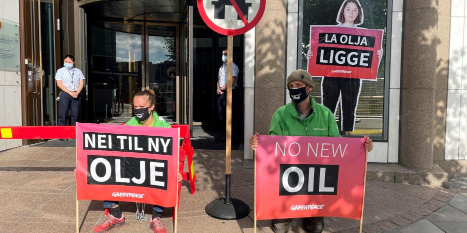 Klimaaktivister vil stoppe oliefelter og sagsøger Norges stat | KNR Klimaaktivister vil stoppe oliefelter og sagsøger Norges stat | KNR